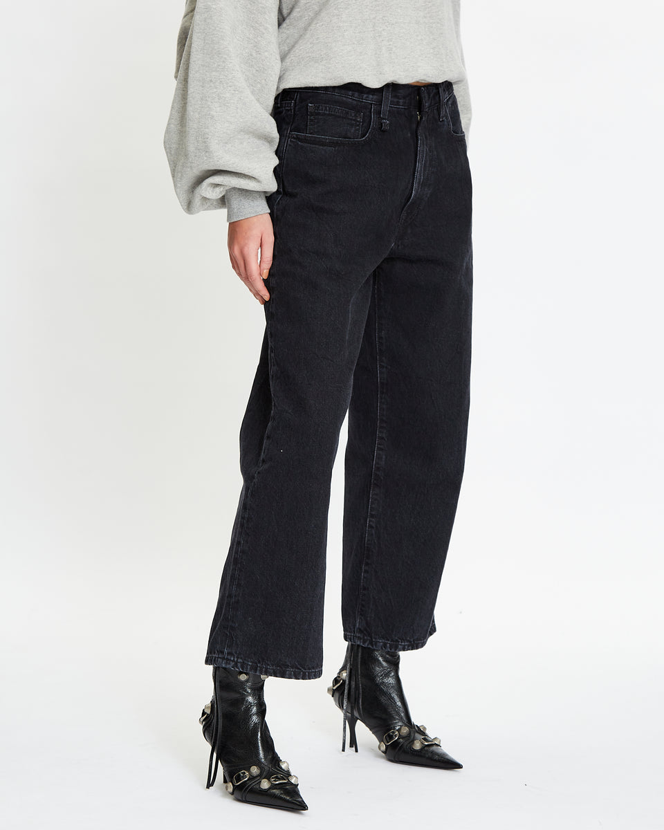 Ankled D'Arcy Jean – 119 Corbo